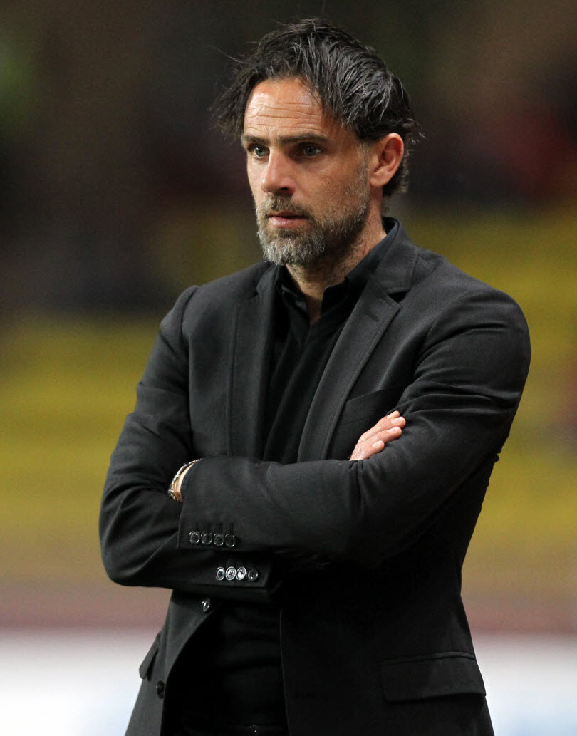 Marco Simone Là Ai? Sự Nghiệp Của Ngôi Sao Bóng Đá Người Ý